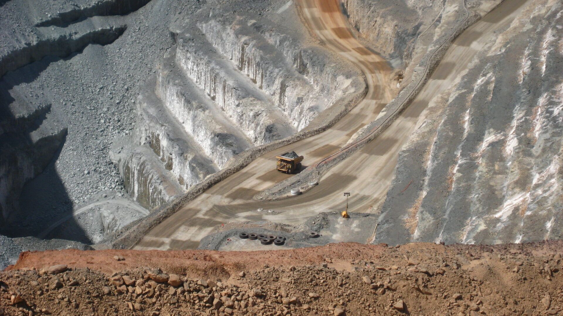 Sunrise_Dam_Gold_Mine_open_pit_14 | SmartMin